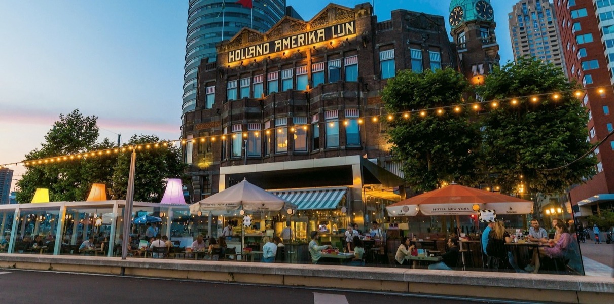 Zomer in Rotterdam begint op het terras van Hotel New York - De Buik ...