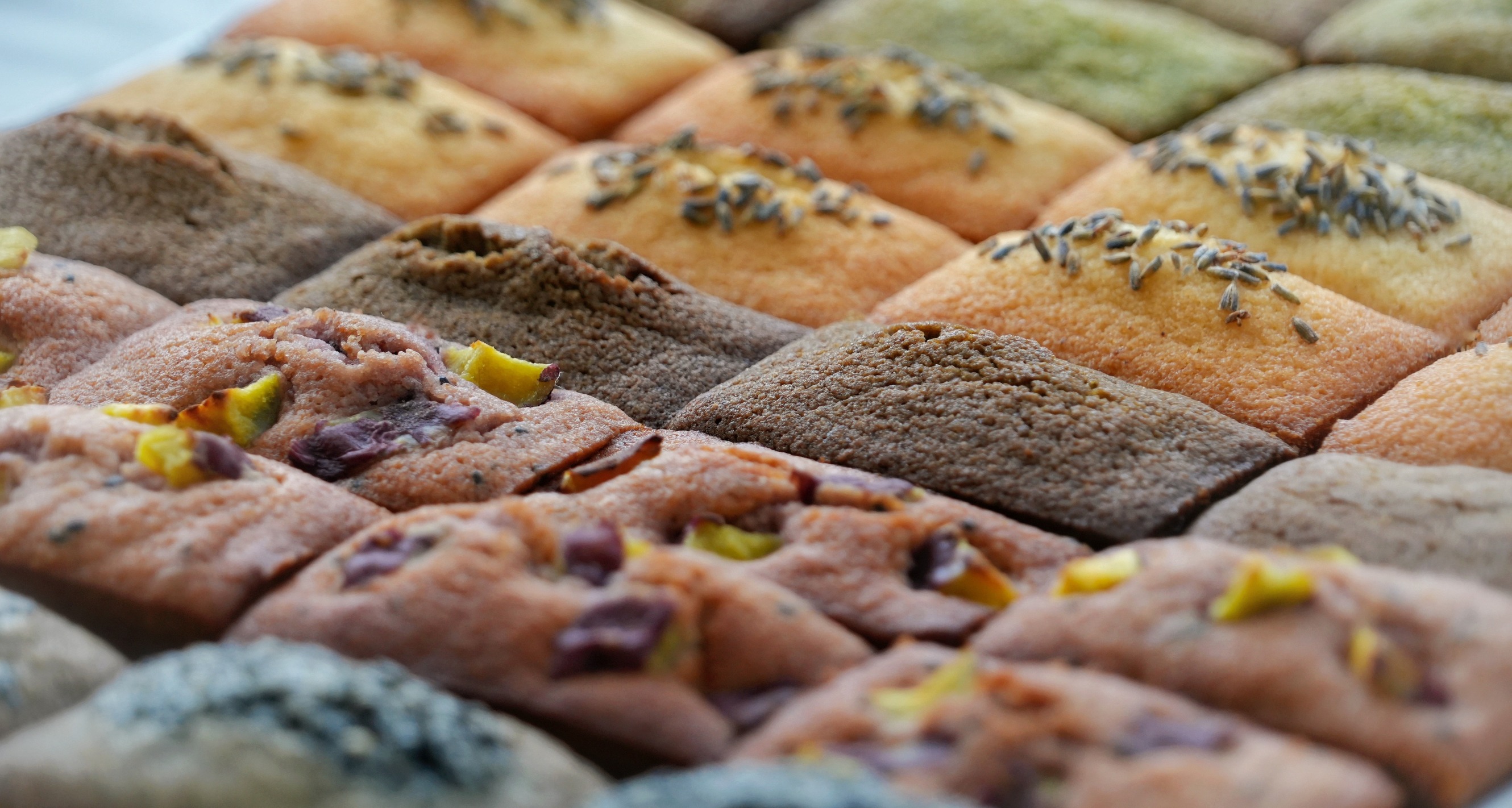 NoiAA brengt gezonde cakes en Aziatische culturen naar Rotterdam - De ...