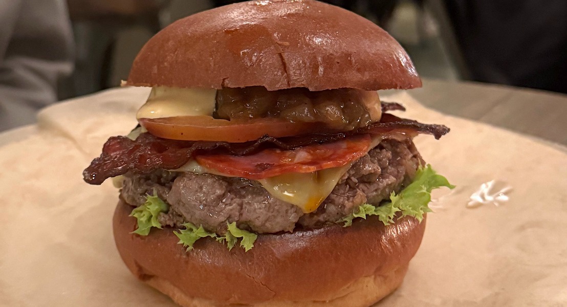Burger Club: echte Rotterdamse burgers in West - De Buik van Rotterdam