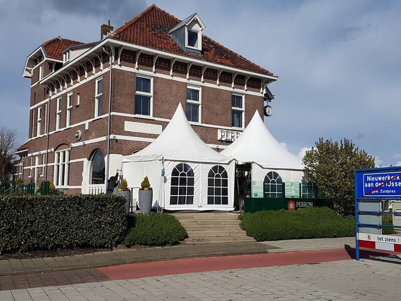 Perron - De Buik van Rotterdam