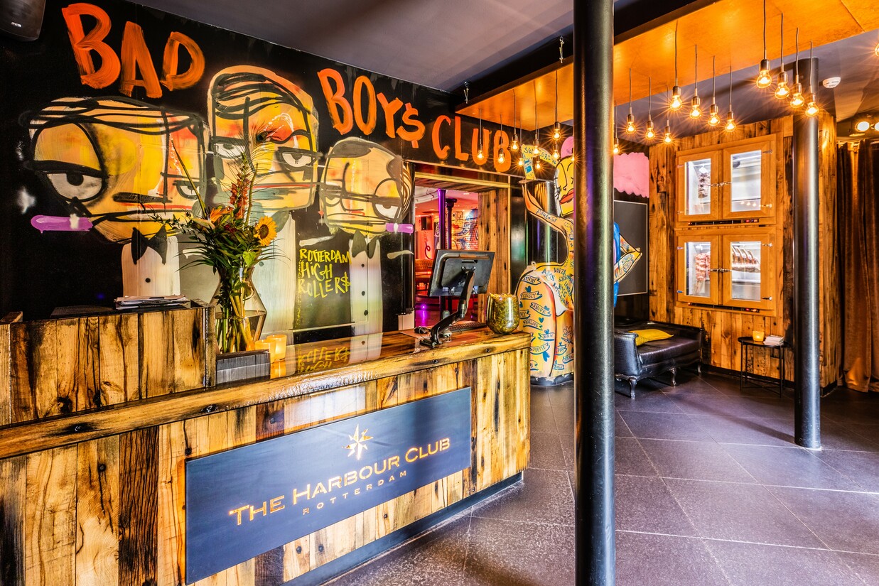 Rotterdamse chic en spartelverse vis bij The Harbour Club - De Buik van ...