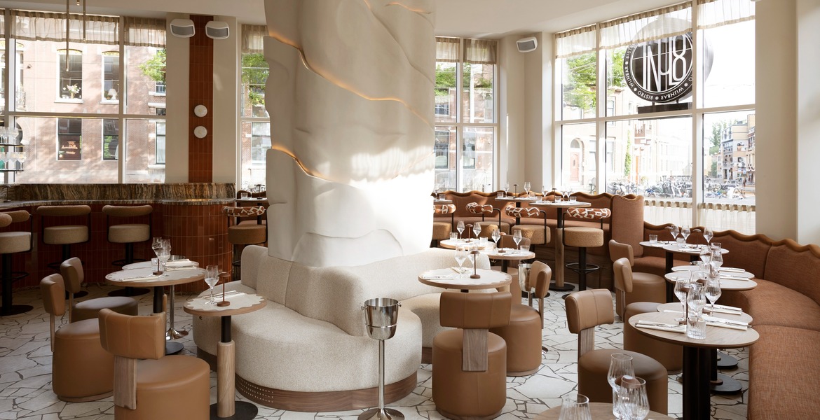 1NUL8 Noord: trendy bistro in het iconische Correct-gebouw - De Buik ...