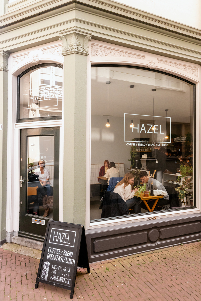 Hazel Dordrecht - De Buik van Rotterdam