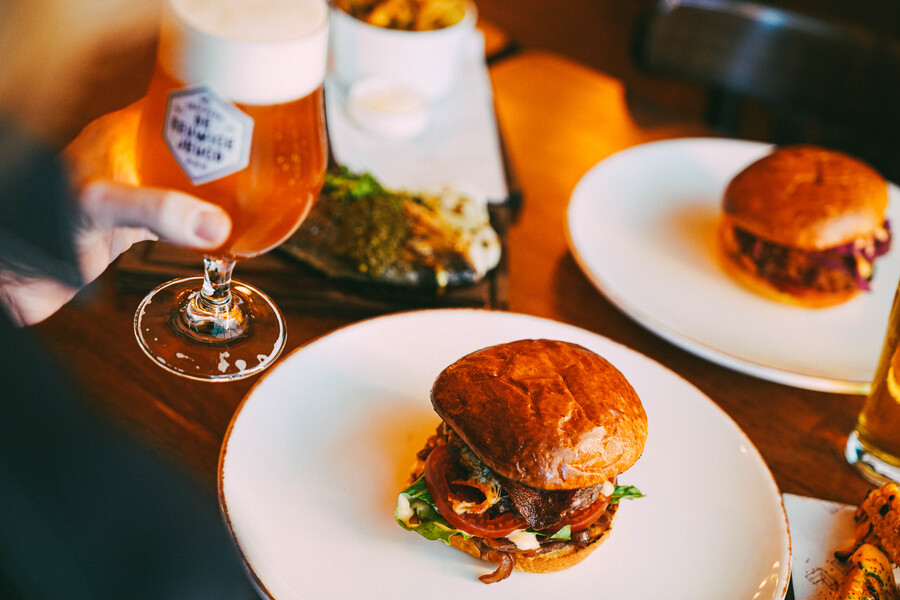 Café Kuyl - De Buik van Amsterdam