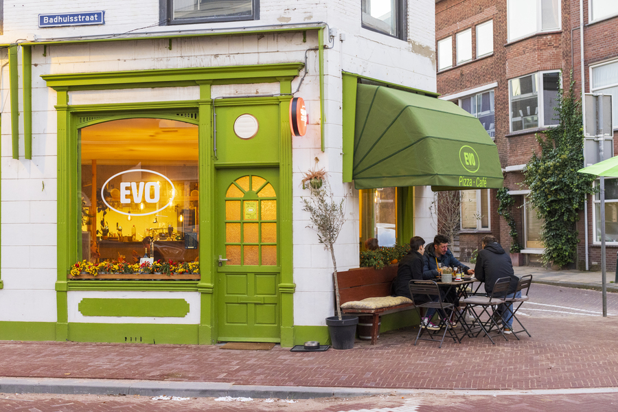 EVO, evolutie van of zelfs revolutie voor de Napolitaanse pizza - De Buik van Den Haag