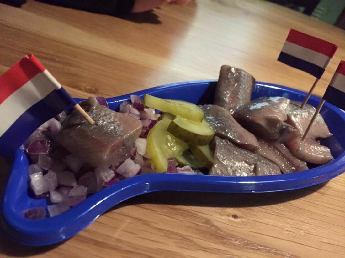 12x feestelijk haring happen - De Buik van Rotterdam