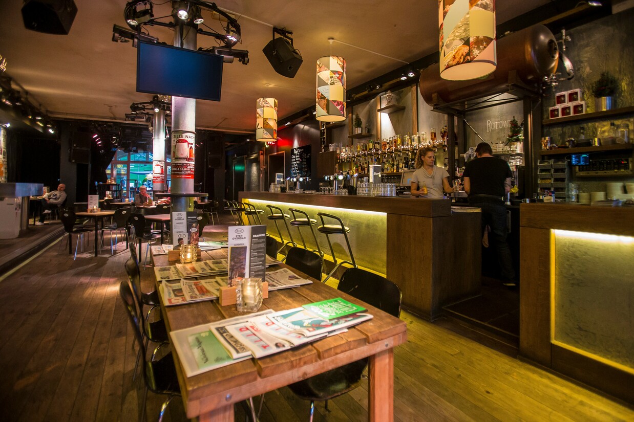 Schrans, dans en sjans: 11X dansen na het diner - De Buik van Rotterdam